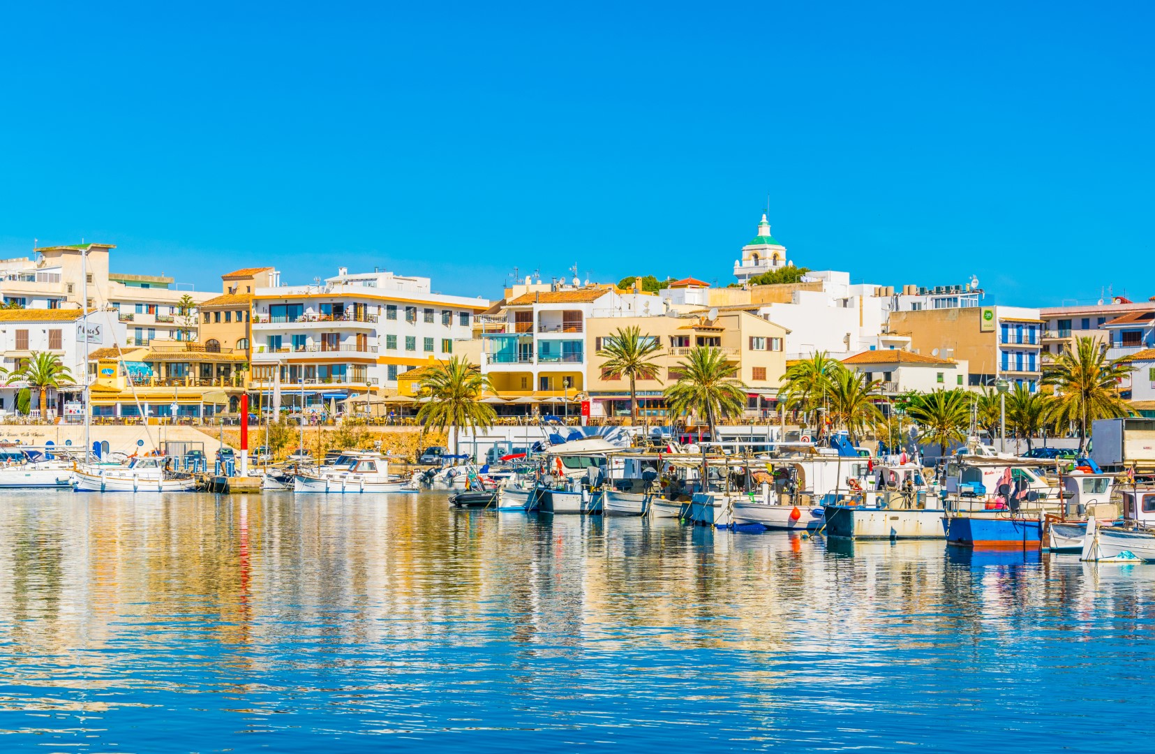 Cala Ratjada - schöner Strand und wundervollen Terrasse mit Meerblick